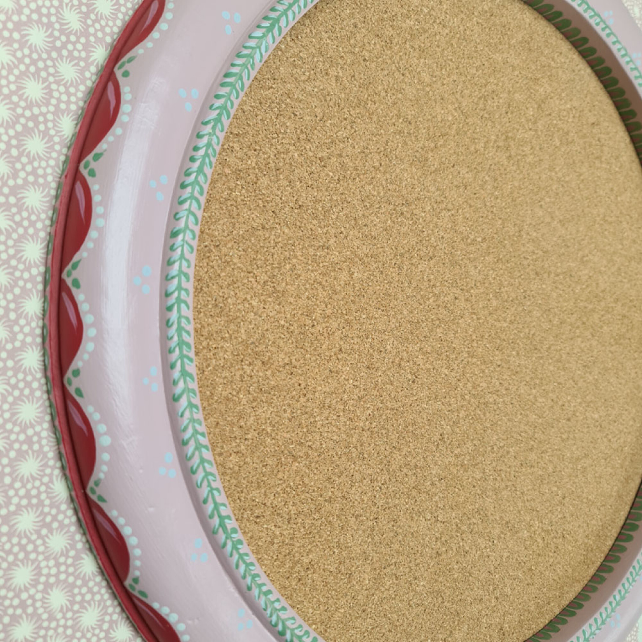 Handpainted round pinboard | Hand Painted Frames