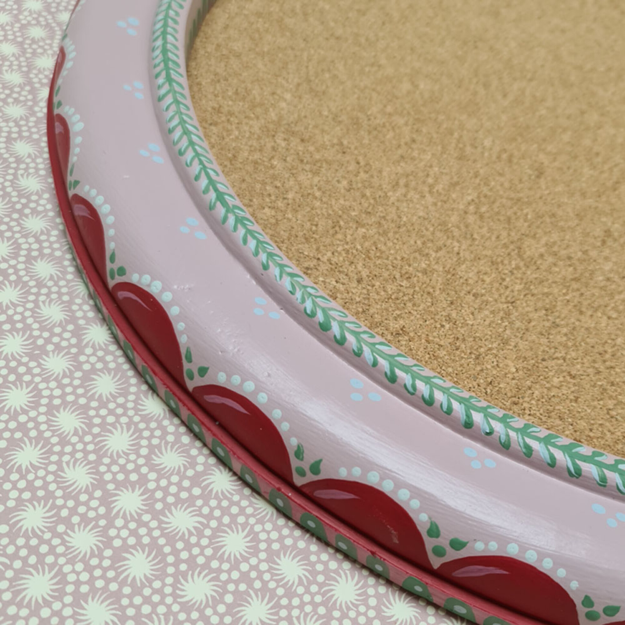 Handpainted round pinboard | Hand Painted Frames